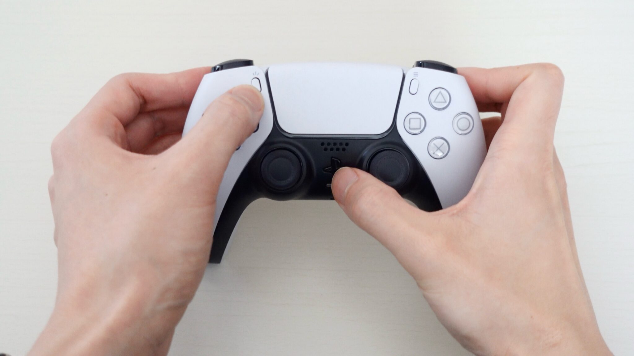 「iPad」にゲームコントローラーを接続する方法！設定からBluetoothで | 最新テック SAISHIN TECH